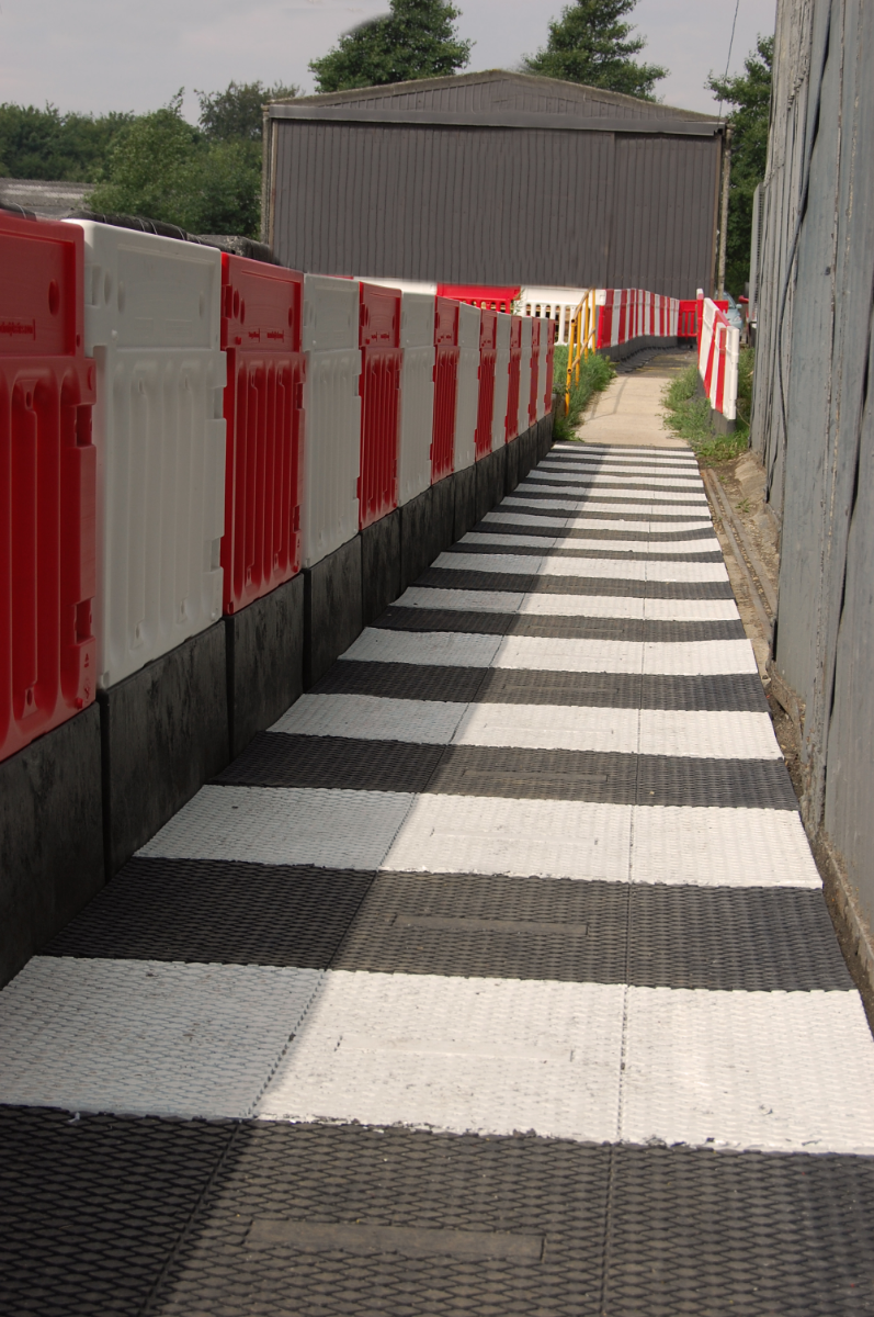 StrongWall Construction Barrier